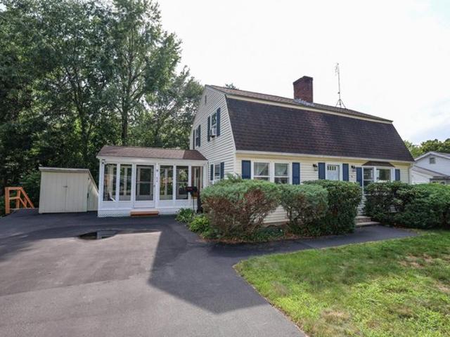 9 Roby St, Nashua, NH 03060