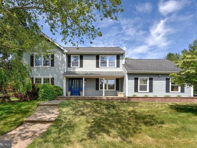 9 Rowanberry Ct, Princeton Junction, NJ 08550