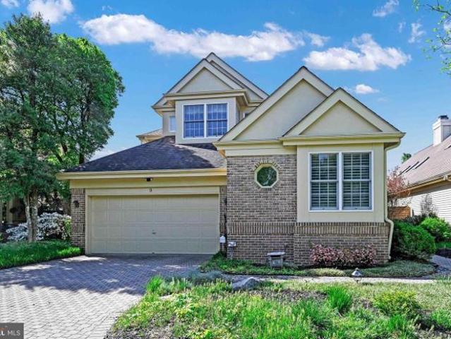 9 Stags Leap Ct, Pikesville, MD 21208