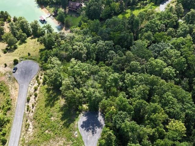 9 Stone Cove Way, Dandridge, TN 37725