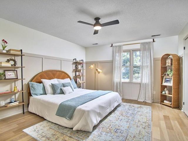 9 Stone Village Ct, Durham, NC 27704