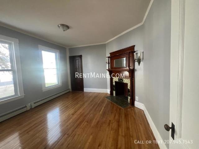 9 Summer St. Apt 2 beds, 1 full bath