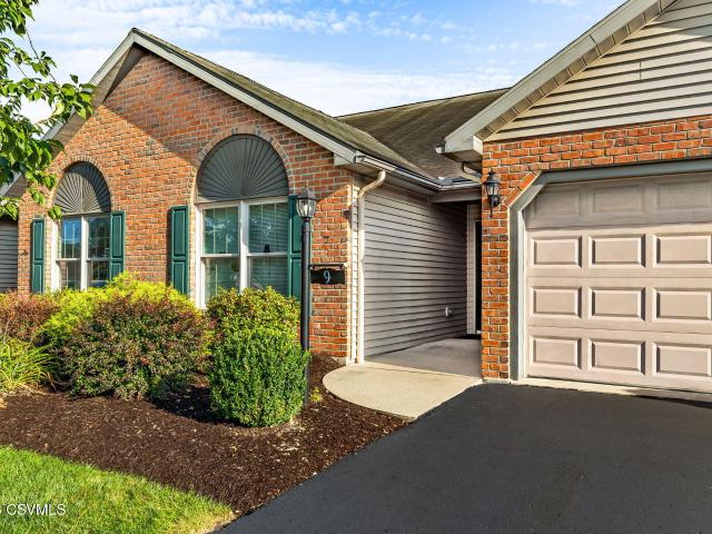 9 sylvan court