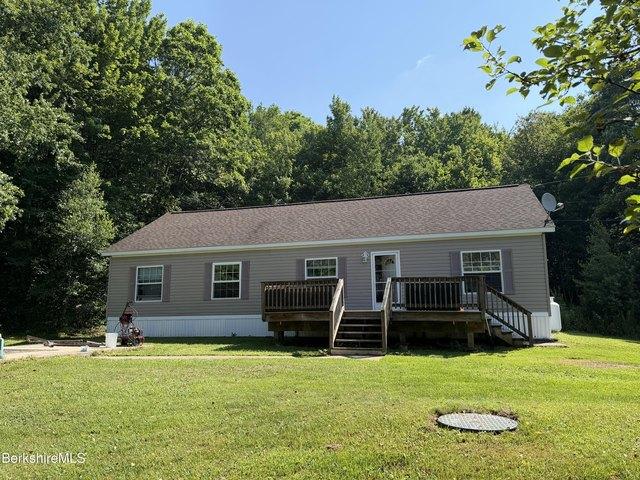 9 S County Rd, Florida, MA 01247