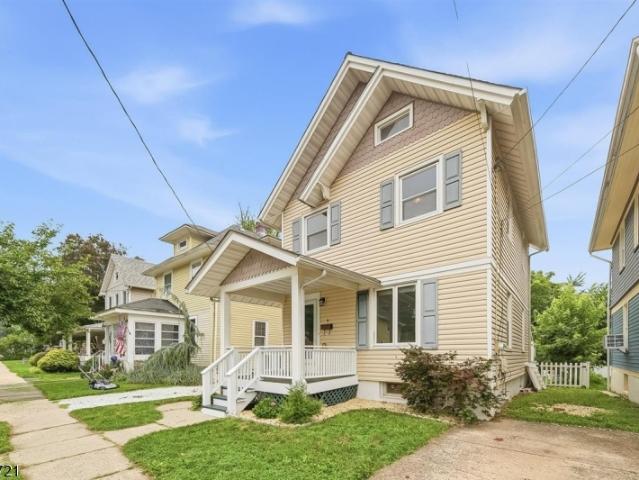 9 S Middaugh St