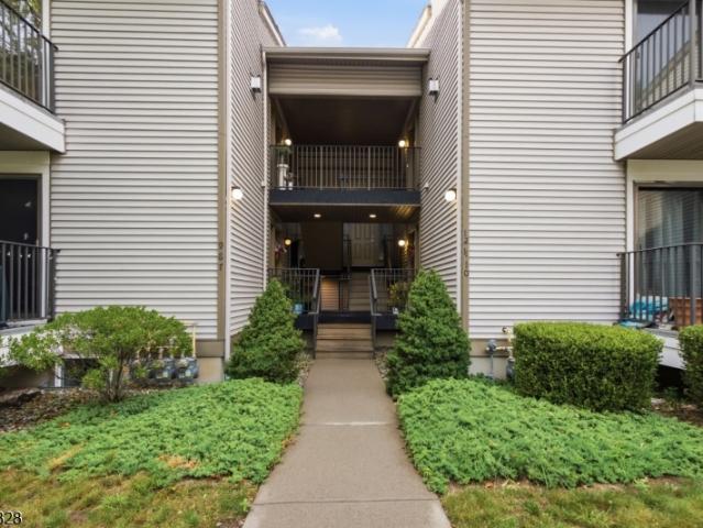 9 Sam Bonnell Dr # 9