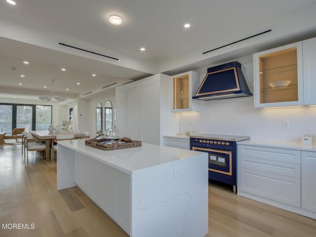 9 Seashore Drive