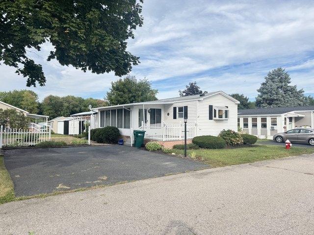 9 Shortway Dr, Plainville, MA 02762