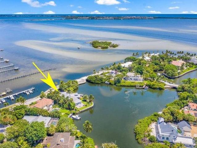9 Simara St, Stuart, FL 34996