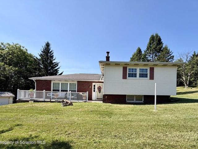 9 Snyder Rd, Scott Township, PA 18433