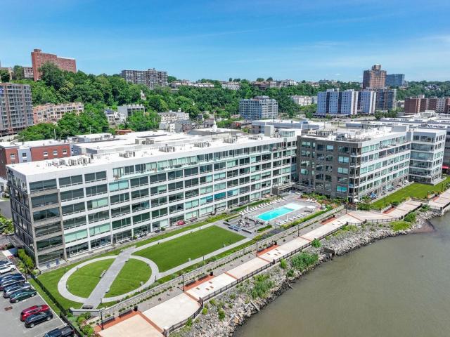 9 Somerset Unit# 202, Edgewater, US, NJ
