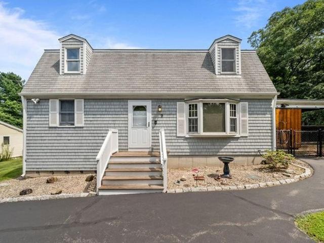 9 Tarpon Ln, Charlestown, RI 02813