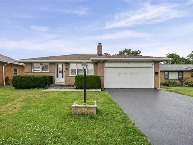9 Tarwood Dr, Rochester, NY 14606