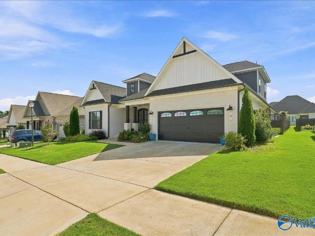 9 Thicket Grove Circle SW