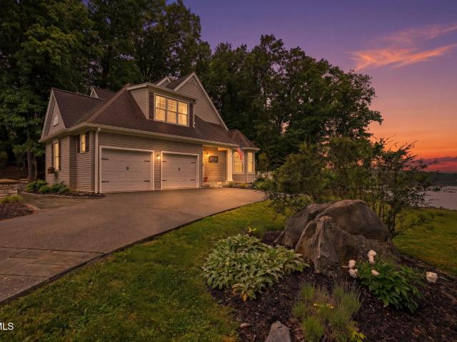 9 Thunder Bay Drive