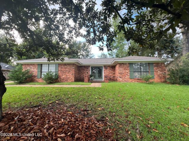 9 Treeway Drive