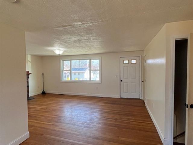 9 Trinity Dr, Milford, MA 01757 | MLS #73502