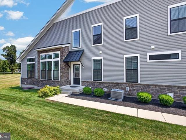 9 Umbrell Dr, Norristown, PA 19403