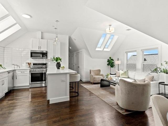 9 Upham Ave Apt 3, Boston, MA 02125