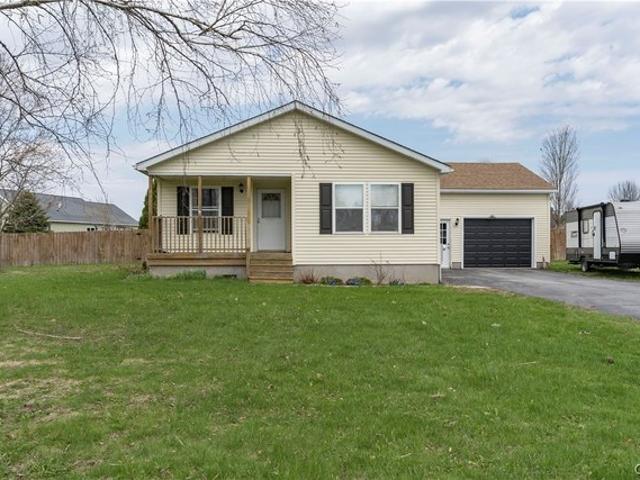 9 Valley Park Dr, Adams, NY 13605