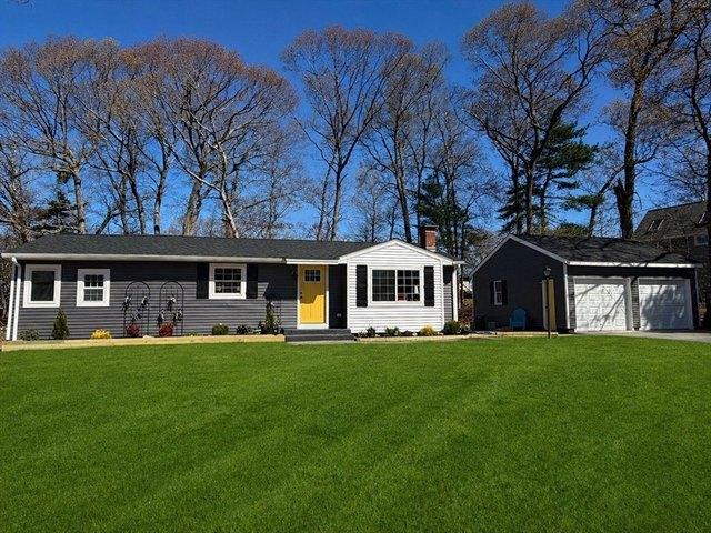 9 Valley St, Freetown, MA 02728