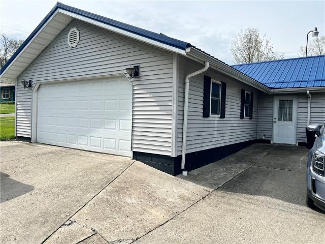 9 W Homer St
