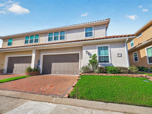 9 W Oaks Drive