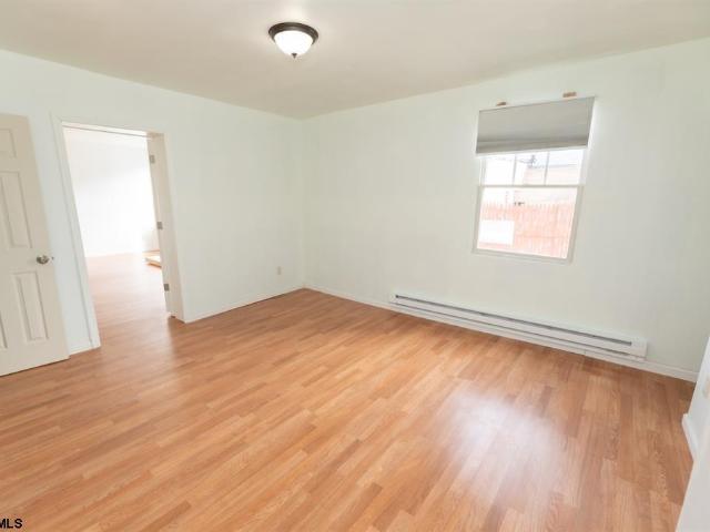 9 W Pleasant Ave