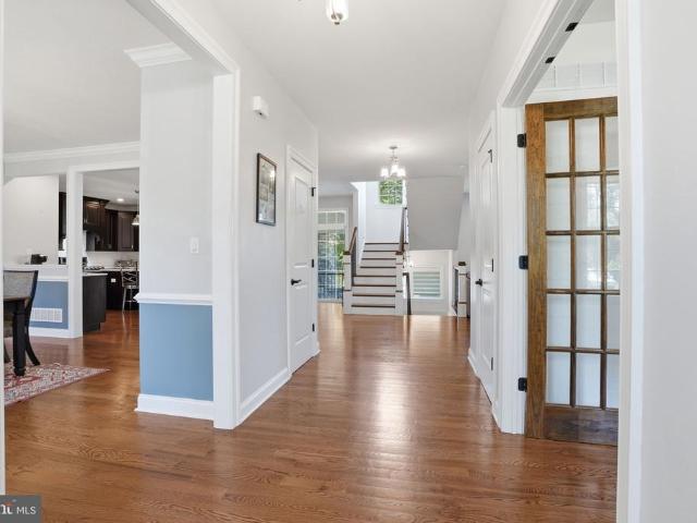 9 Walnut Way