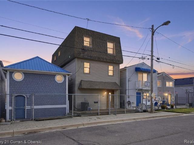 9 Walnut Street