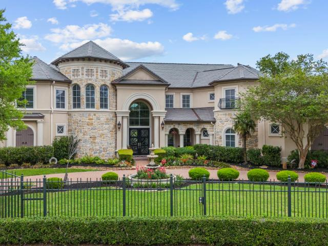 9 Waters Lake Boulevard