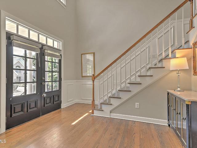 9 Wayland Court