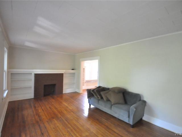 9 Wellington Road