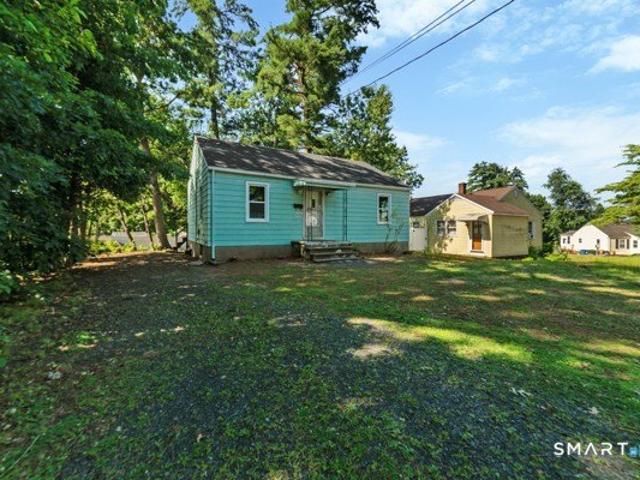9 Westchester Dr, Bristol, CT 06010