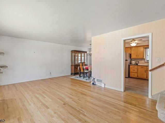 9 Westminster Ter