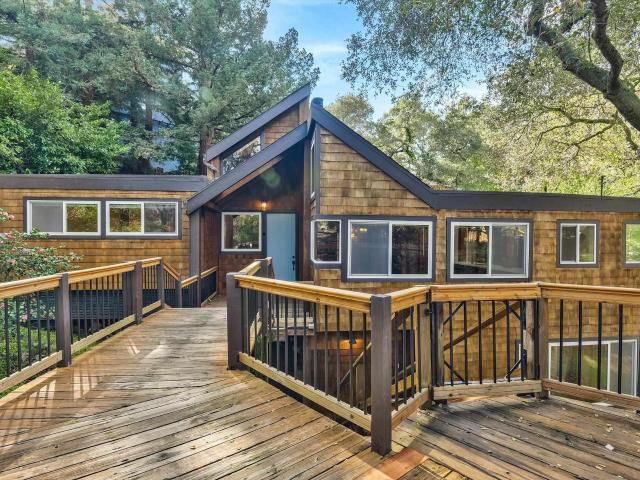 9 Wildwood Rd, Orinda, CA 94563 | MLS #41125 | Compass