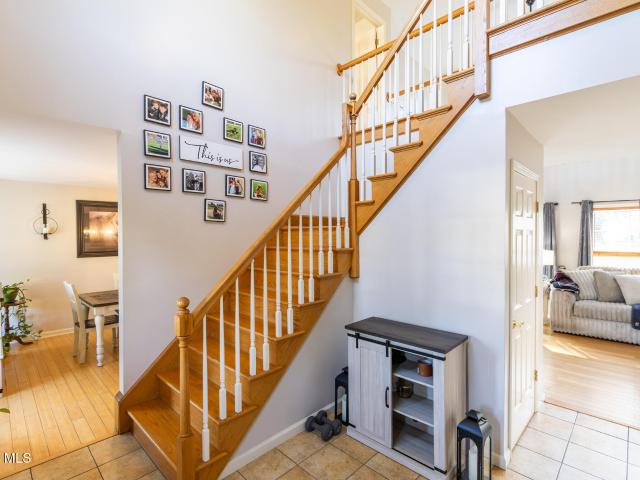 9 Woodcrest Drive