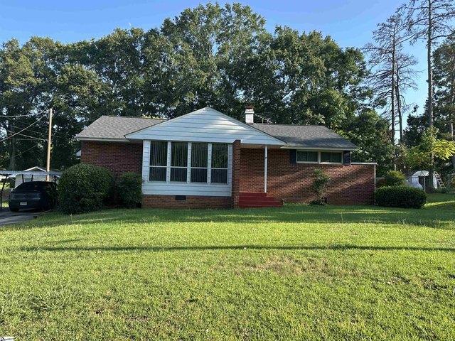 9 Woodmont Cir, Greenville, SC 29605