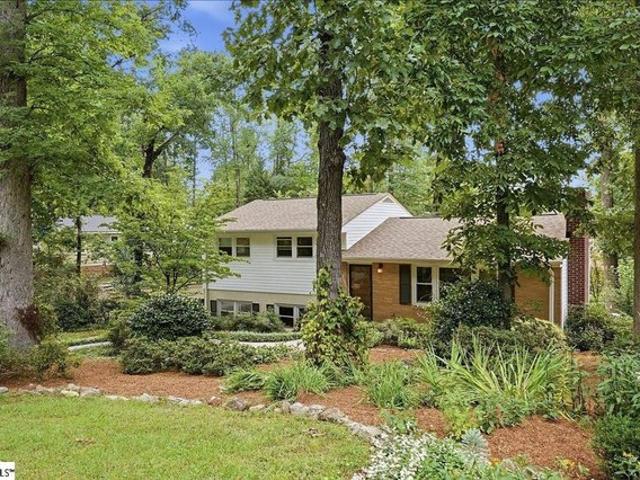 9 Yorkshire Dr, Greenville, SC 29615