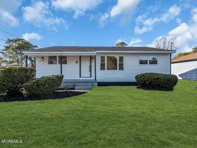 9 14th St, Folsom, NJ 08037