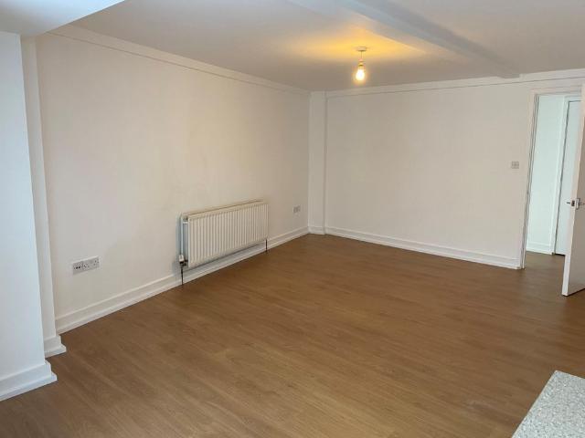 9 11 Hamilton Road, Cromer