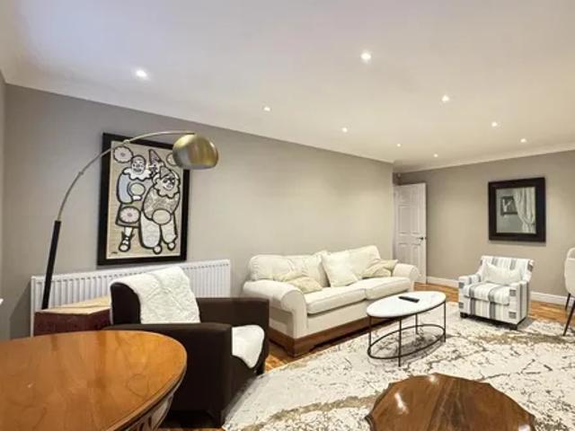 9 12 Whittington Mews, London, N12 8QF, United Kingdom | 2 bed apartment for rent #140800548 | Rentberry