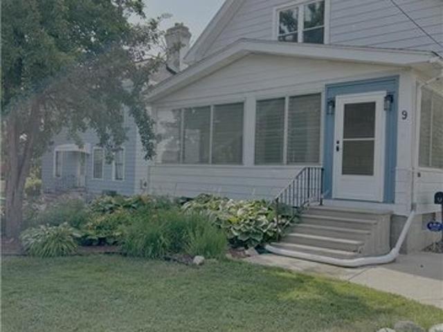 9 1st St SE, Faribault, MN 55021