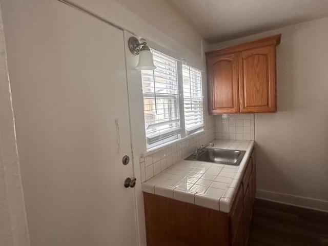 9 2. 435 Rose Studio Apartment for Rent at 435 Rose Ave, Long Beach, CA 90802 Franklin School