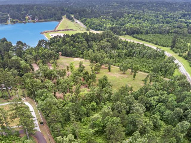 9.363 acres fm 229
