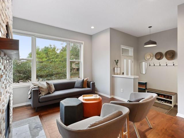 9 4th Avenue N # 103