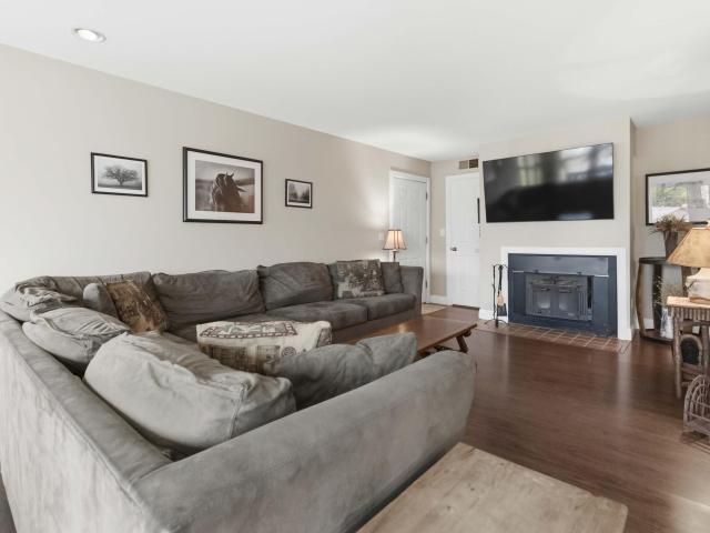 9 4 Woodson Bend Drive