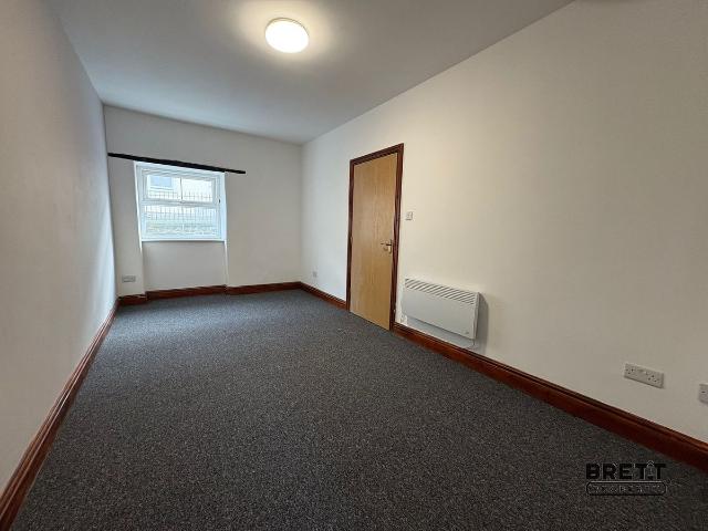 9A Dew Street, Haverfordwest, Pembrokeshire. SA61, 2 bed flat to rent, £675 pcm | PrimeLocation