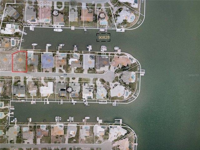 9th St E, Tierra Verde, FL 33715