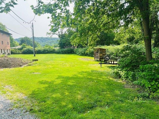 9th St, Moundsville, WV 26041